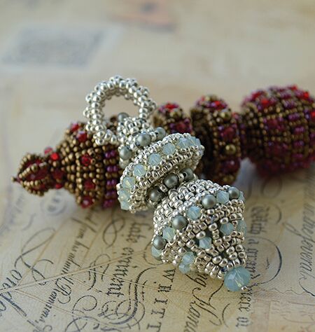 Beading tutorials with pearls – from bead artists all around the world