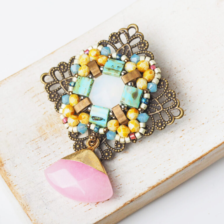 Beadwork kits & bundles